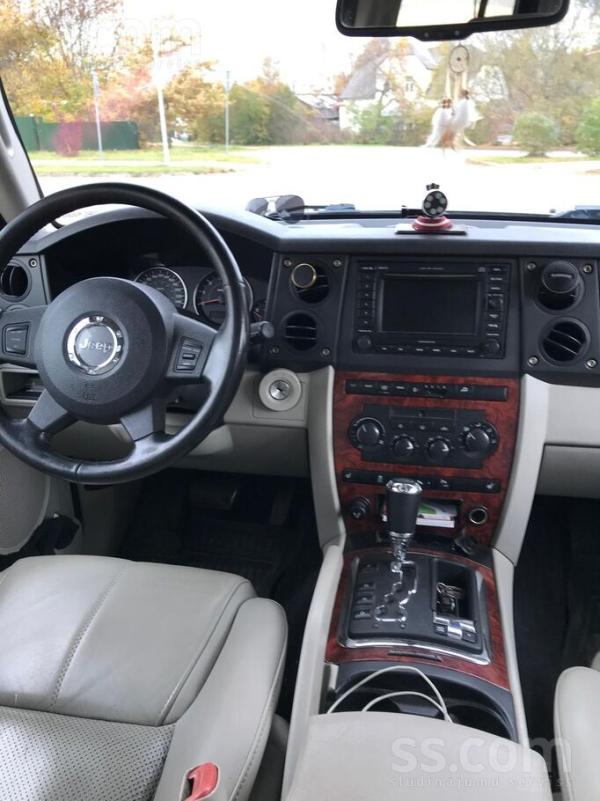 Pelēks Jeep Commander 2006 Jelgava, ar dzinēja tilpumu 3.00 L un nobraukumu 27 tūkst. km par 7000 €, foto 3 vietnē AUTOMOTO.COM.LV