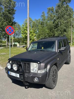Grey Jeep Commander 2007 in Riga, with an engine capacity of 4.70 L and mileage of 270 thousand km for 4500 €, photo  on AUTOMOTO.COM.LV