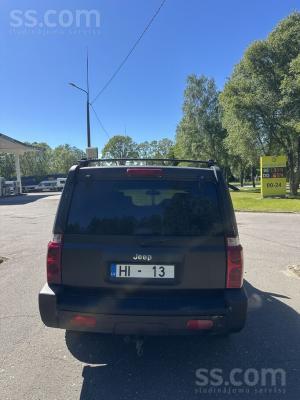 Grey Jeep Commander 2007 in Riga, with an engine capacity of 4.70 L and mileage of 270 thousand km for 4500 €, photo 6 on AUTOMOTO.COM.LV