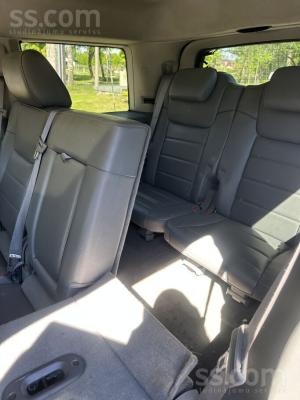 Grey Jeep Commander 2007 in Riga, with an engine capacity of 4.70 L and mileage of 270 thousand km for 4500 €, photo 12 on AUTOMOTO.COM.LV