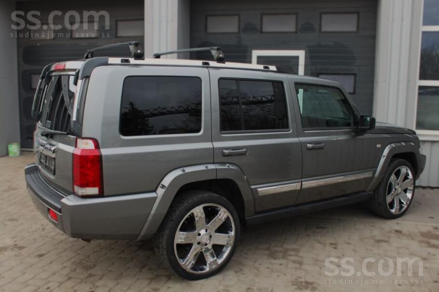 Grey Jeep Commander 2008 in Riga, with an engine capacity of 3.00 L and mileage of 0 thousand km for 8990 €, photo 7 on AUTOMOTO.COM.LV