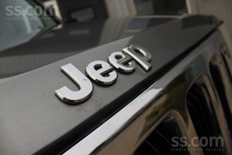 Grey Jeep Commander 2008 in Riga, with an engine capacity of 3.00 L and mileage of 0 thousand km for 8990 €, photo 11 on AUTOMOTO.COM.LV
