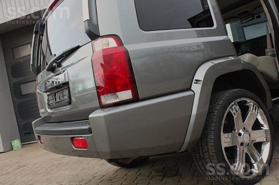 Grey Jeep Commander 2008 in Riga, with an engine capacity of 3.00 L and mileage of 0 thousand km for 8990 €, photo 13 on AUTOMOTO.COM.LV