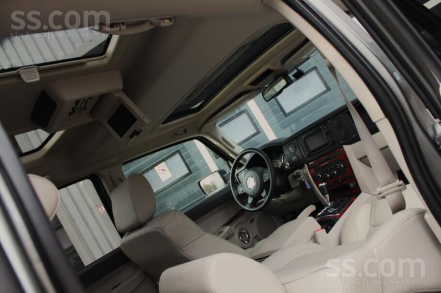 Grey Jeep Commander 2008 in Riga, with an engine capacity of 3.00 L and mileage of 0 thousand km for 8990 €, photo 22 on AUTOMOTO.COM.LV