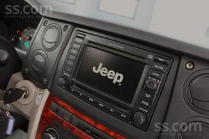 Grey Jeep Commander 2008 in Riga, with an engine capacity of 3.00 L and mileage of 0 thousand km for 8990 €, photo 25 on AUTOMOTO.COM.LV