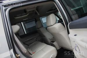 Grey Jeep Commander 2008 in Riga, with an engine capacity of 3.00 L and mileage of 0 thousand km for 8990 €, photo 28 on AUTOMOTO.COM.LV