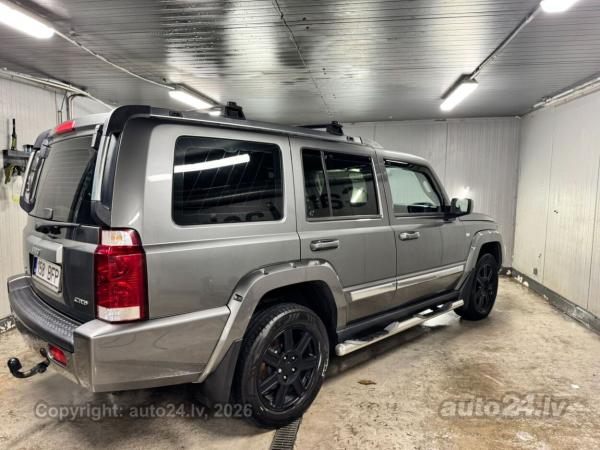 Pelēks Jeep Commander 2011 Tallina, ar dzinēja tilpumu 3.00 L un nobraukumu 262 tūkst. km par 9990 €, foto 1 vietnē AUTOMOTO.COM.LV