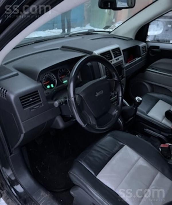 Melns Jeep Compass 2007 Rīga, ar dzinēja tilpumu 2.00 L un nobraukumu 262 tūkst. km par 3500 €, foto 3 vietnē AUTOMOTO.COM.LV