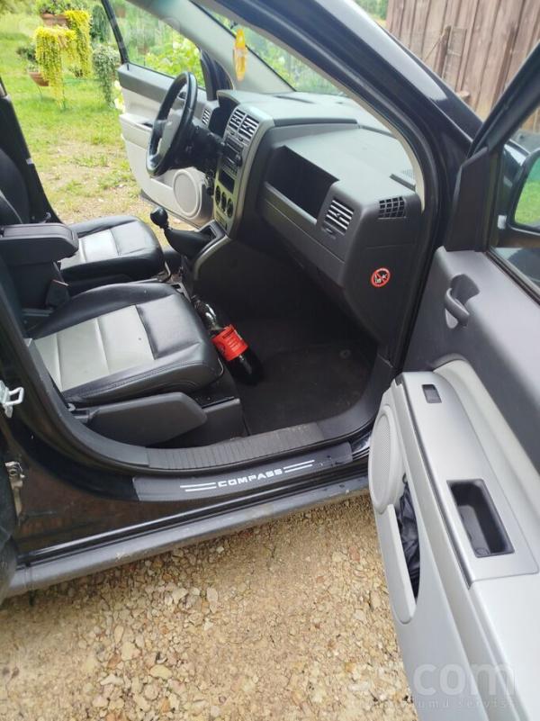 Black Jeep Compass 2007 in Preili, with an engine capacity of 2.00 L and mileage of 0 thousand km for 3600 €, photo 8 on AUTOMOTO.COM.LV