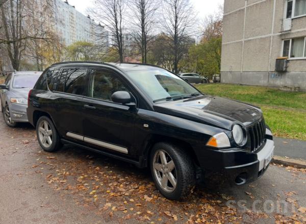 Black Jeep Compass 2007 in Riga, with an engine capacity of 2.00 L and mileage of 263 thousand km for 2700 €, photo 6 on AUTOMOTO.COM.LV