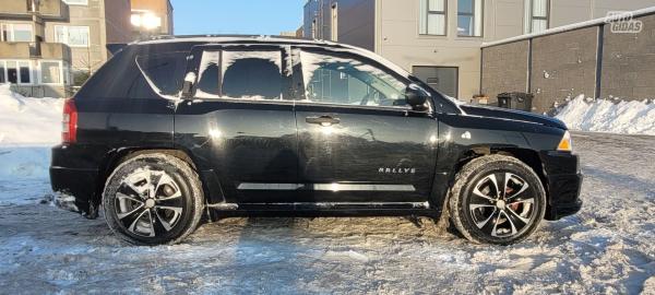 Black Jeep Compass 2008 in Kretinga, with an engine capacity of 2.00 L and mileage of 218 thousand km for 4550 €, photo 5 on AUTOMOTO.COM.LV