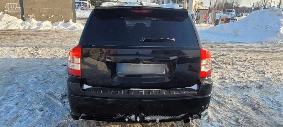 Black Jeep Compass 2008 in Kretinga, with an engine capacity of 2.00 L and mileage of 218 thousand km for 4550 €, photo 16 on AUTOMOTO.COM.LV