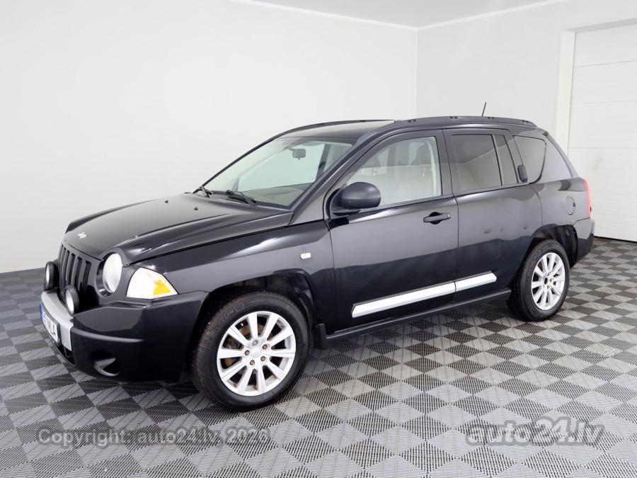 Melns Jeep Compass 2008 Tallina, ar dzinēja tilpumu 2.40 L un nobraukumu 215 tūkst. km par 1999 €, foto 3 vietnē AUTOMOTO.COM.LV