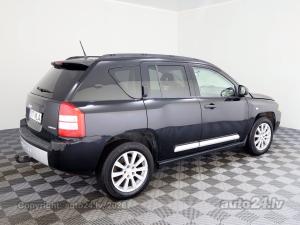 Melns Jeep Compass 2008 Tallina, ar dzinēja tilpumu 2.40 L un nobraukumu 215 tūkst. km par 1999 €, foto 4 vietnē AUTOMOTO.COM.LV