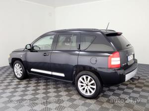 Melns Jeep Compass 2008 Tallina, ar dzinēja tilpumu 2.40 L un nobraukumu 215 tūkst. km par 1999 €, foto 5 vietnē AUTOMOTO.COM.LV