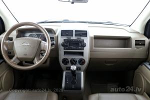 Melns Jeep Compass 2008 Tallina, ar dzinēja tilpumu 2.40 L un nobraukumu 215 tūkst. km par 1999 €, foto 6 vietnē AUTOMOTO.COM.LV