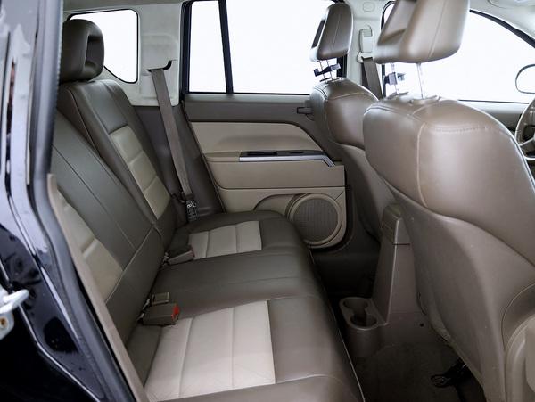 Черный Джип Компас 2008 в Таллин, объемом двигателя 2.40 л и пробегом 215 тыс. км за 1999 €, фото 7 на AUTOMOTO.COM.LV