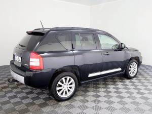 Black Jeep Compass 2008 in Tallinn, with an engine capacity of 2.40 L and mileage of 215 thousand km for 1999 €, photo 11 on AUTOMOTO.COM.LV