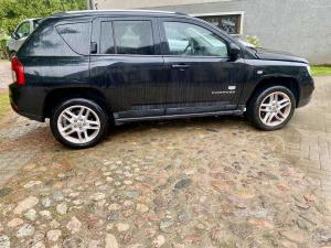 Melns Jeep Compass 2011 Šauļi, ar dzinēja tilpumu 2.14 L un nobraukumu 180 tūkst. km par 4500 €, foto 5 vietnē AUTOMOTO.COM.LV