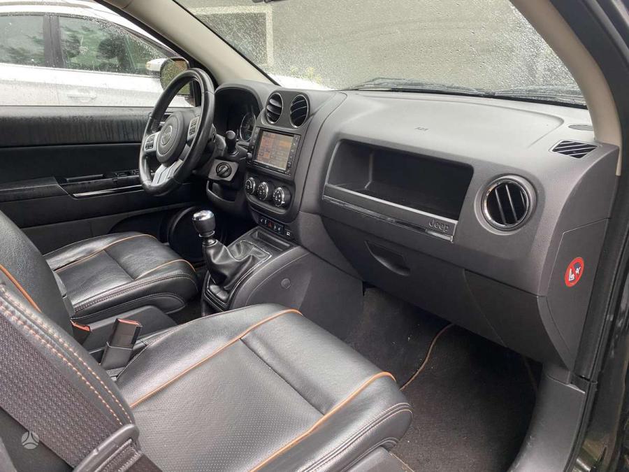 Melns Jeep Compass 2011 Šauļi, ar dzinēja tilpumu 2.14 L un nobraukumu 180 tūkst. km par 4500 €, foto 10 vietnē AUTOMOTO.COM.LV