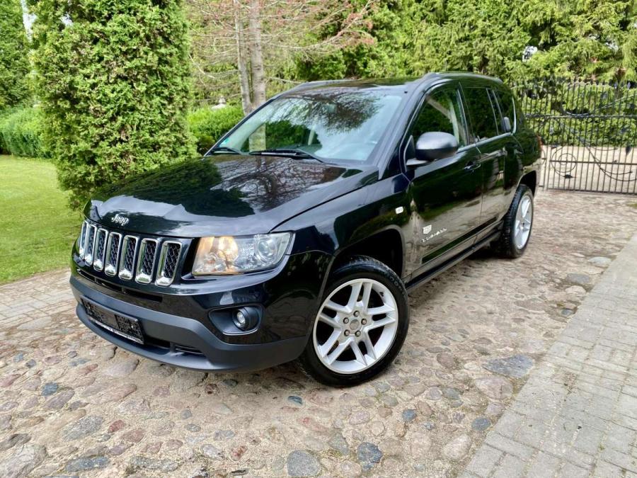 Melns Jeep Compass 2011 Šauļi, ar dzinēja tilpumu 2.14 L un nobraukumu 188 tūkst. km par 4999 €, foto 1 vietnē AUTOMOTO.COM.LV