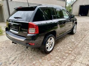 Melns Jeep Compass 2011 Šauļi, ar dzinēja tilpumu 2.14 L un nobraukumu 188 tūkst. km par 4999 €, foto 4 vietnē AUTOMOTO.COM.LV