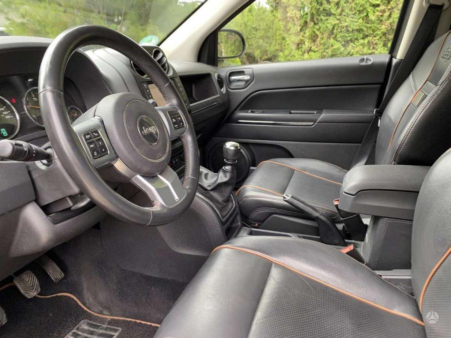 Melns Jeep Compass 2011 Šauļi, ar dzinēja tilpumu 2.14 L un nobraukumu 188 tūkst. km par 4999 €, foto 11 vietnē AUTOMOTO.COM.LV