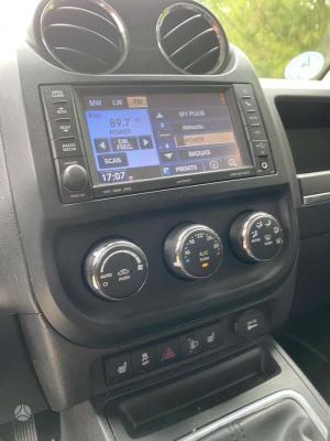 Melns Jeep Compass 2011 Šauļi, ar dzinēja tilpumu 2.14 L un nobraukumu 188 tūkst. km par 4999 €, foto 16 vietnē AUTOMOTO.COM.LV