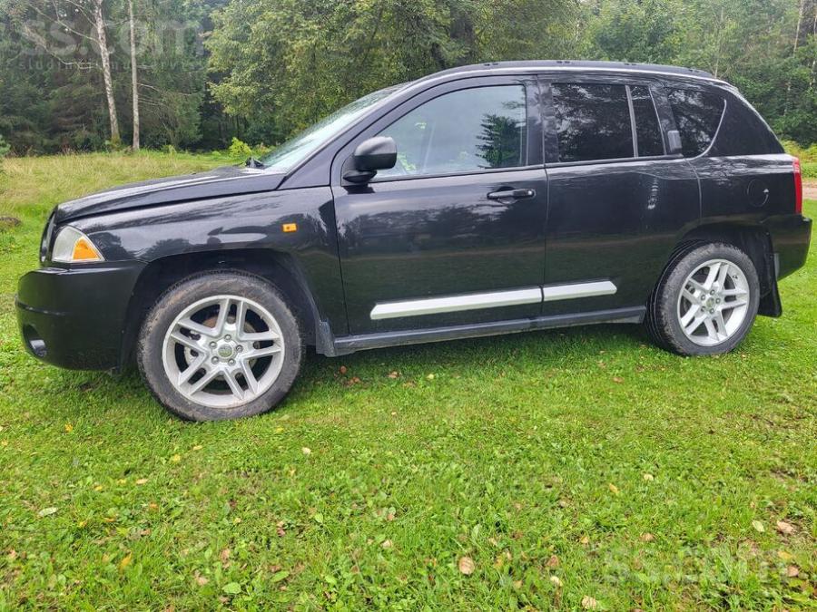 Melns Jeep Compass 2011 Liepāja, ar dzinēja tilpumu 2.20 L un nobraukumu 285 tūkst. km par 5400 €, foto 1 vietnē AUTOMOTO.COM.LV
