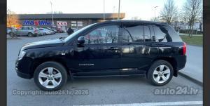 Black Jeep Compass 2012 in Tallinn, with an engine capacity of 2.40 L and mileage of 297 thousand km for 3800 €, photo 8 on AUTOMOTO.COM.LV