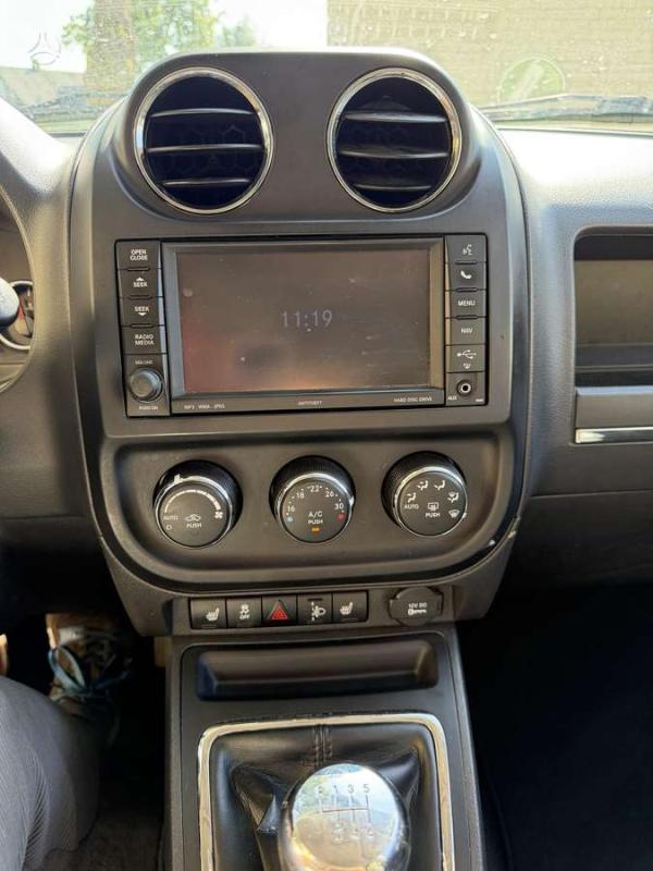 Melns Jeep Compass 2012 Varėna, ar dzinēja tilpumu 2.14 L un nobraukumu 182 tūkst. km par 4650 €, foto 10 vietnē AUTOMOTO.COM.LV