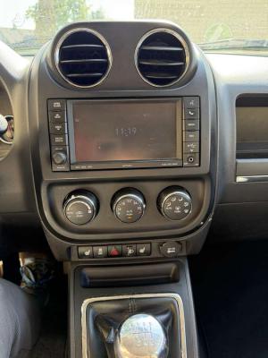 Black Jeep Compass 2012 in Varena, with an engine capacity of 2.14 L and mileage of 182 thousand km for 4650 €, photo 10 on AUTOMOTO.COM.LV