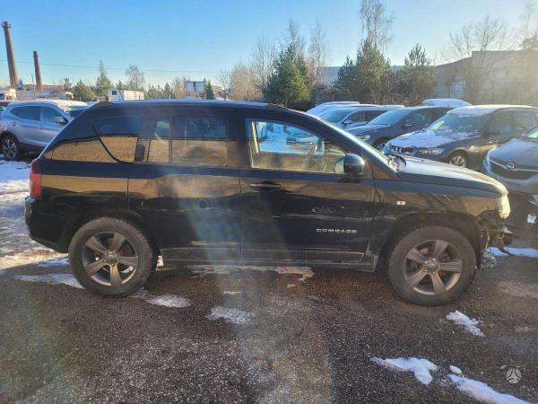 Melns Jeep Compass 2013 Telšiai, ar dzinēja tilpumu 2.00 L un nobraukumu 140 tūkst. km par 2602 €, foto 11 vietnē AUTOMOTO.COM.LV