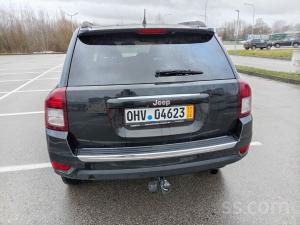Black Jeep Compass 2014 in Daugavpils, with an engine capacity of 2.20 L and mileage of 131 thousand km for 6400 €, photo 15 on AUTOMOTO.COM.LV