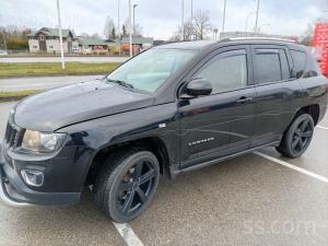 Black Jeep Compass 2014 in Daugavpils, with an engine capacity of 2.20 L and mileage of 131 thousand km for 6400 €, photo 18 on AUTOMOTO.COM.LV
