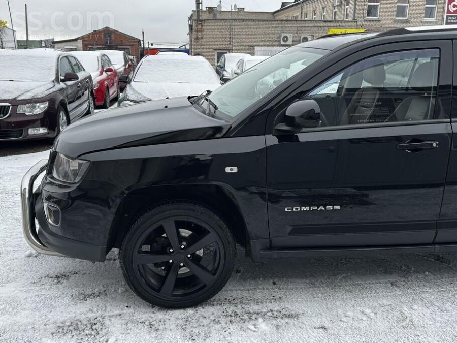 Black Jeep Compass 2014 in Daugavpils, with an engine capacity of 2.20 L and mileage of 0 thousand km for 6400 €, photo 10 on AUTOMOTO.COM.LV