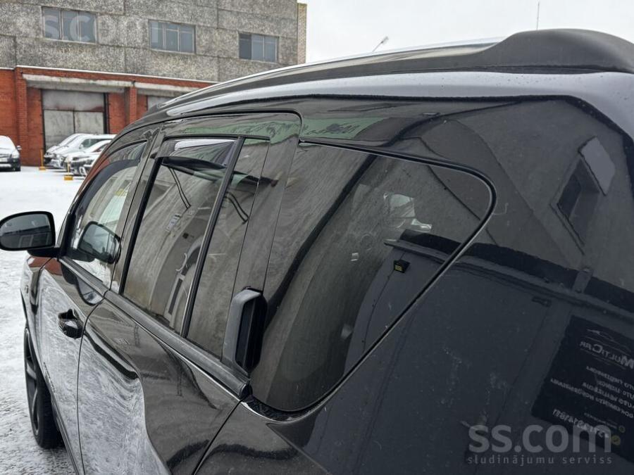 Black Jeep Compass 2014 in Daugavpils, with an engine capacity of 2.20 L and mileage of 0 thousand km for 6400 €, photo 11 on AUTOMOTO.COM.LV