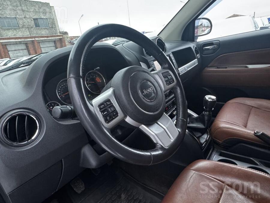 Black Jeep Compass 2014 in Daugavpils, with an engine capacity of 2.20 L and mileage of 0 thousand km for 6400 €, photo 15 on AUTOMOTO.COM.LV