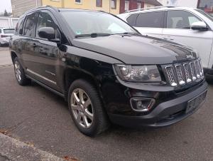 Black Jeep Compass 2014 in Utena, with an engine capacity of 2.14 L and mileage of 189 thousand km for 7990 €, photo 5 on AUTOMOTO.COM.LV