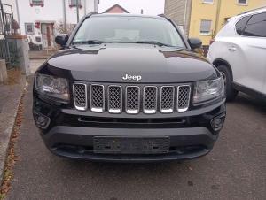 Black Jeep Compass 2014 in Utena, with an engine capacity of 2.14 L and mileage of 189 thousand km for 7990 €, photo 2 on AUTOMOTO.COM.LV