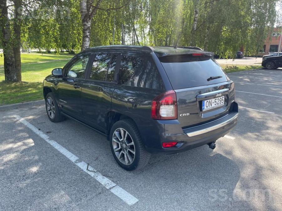 Black Jeep Compass 2014 in Riga, with an engine capacity of 2.20 L and mileage of 182 thousand km for 6390 €, photo 10 on AUTOMOTO.COM.LV