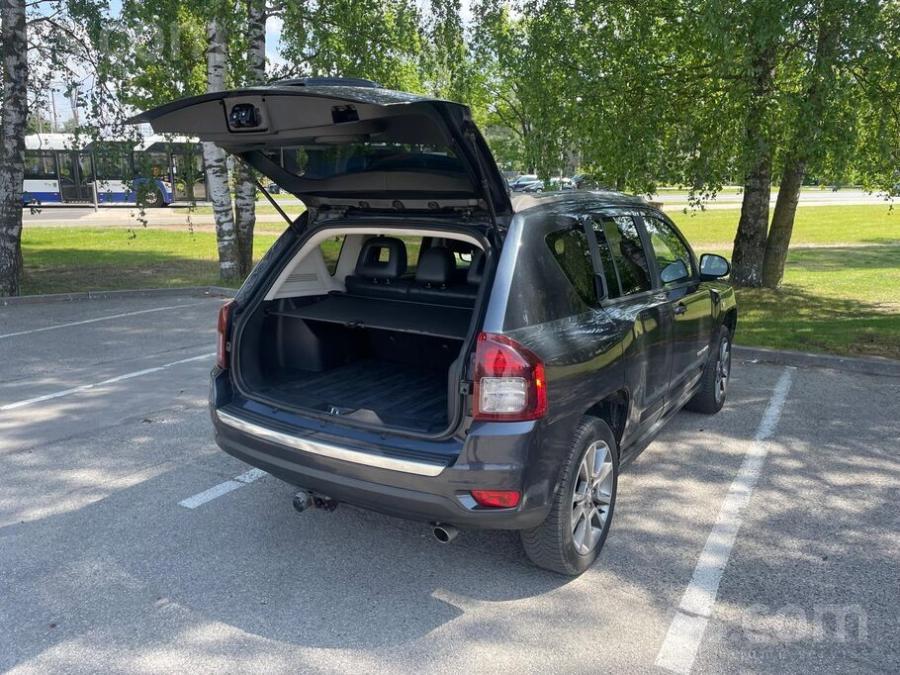 Black Jeep Compass 2014 in Riga, with an engine capacity of 2.20 L and mileage of 182 thousand km for 6390 €, photo 11 on AUTOMOTO.COM.LV