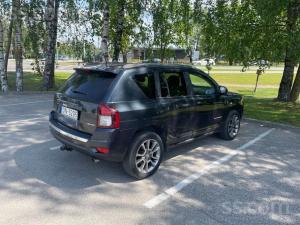 Black Jeep Compass 2014 in Riga, with an engine capacity of 2.20 L and mileage of 182 thousand km for 6390 €, photo 12 on AUTOMOTO.COM.LV