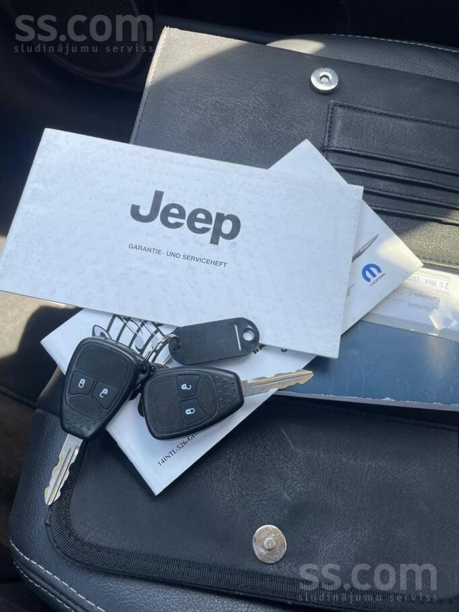 Black Jeep Compass 2014 in Riga, with an engine capacity of 2.20 L and mileage of 182 thousand km for 6390 €, photo 16 on AUTOMOTO.COM.LV