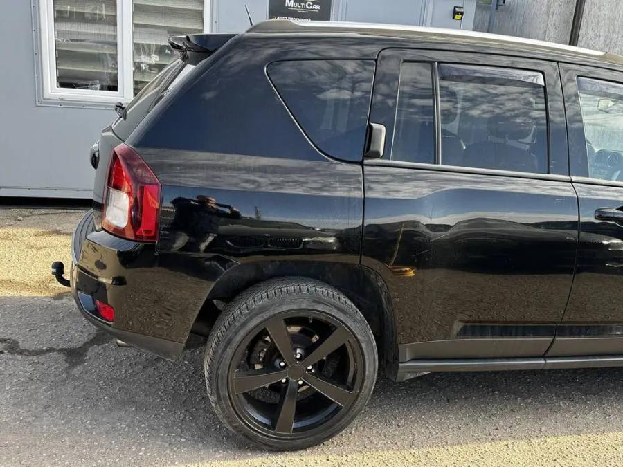 Black Jeep Compass 2014 in Daugavpils, with an engine capacity of 2.20 L and mileage of 131 thousand km for 5300 €, photo 11 on AUTOMOTO.COM.LV