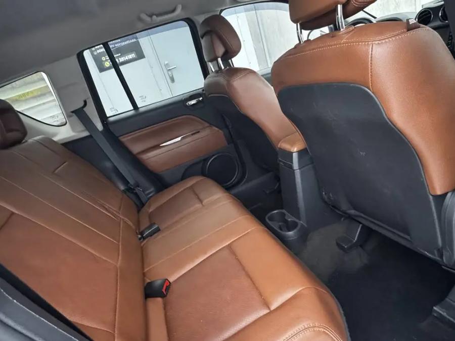 Black Jeep Compass 2014 in Daugavpils, with an engine capacity of 2.20 L and mileage of 131 thousand km for 5300 €, photo 17 on AUTOMOTO.COM.LV