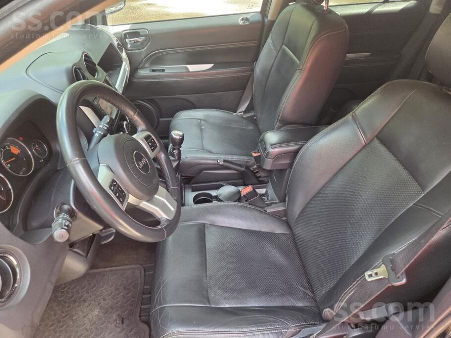 Melns Jeep Compass 2014 Rīga, ar dzinēja tilpumu 2.20 L un nobraukumu 196 tūkst. km par 6450 €, foto 6 vietnē AUTOMOTO.COM.LV