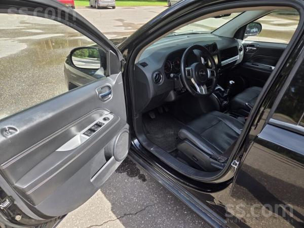 Black Jeep Compass 2014 in Riga, with an engine capacity of 2.20 L and mileage of 196 thousand km for 6450 €, photo 6 on AUTOMOTO.COM.LV