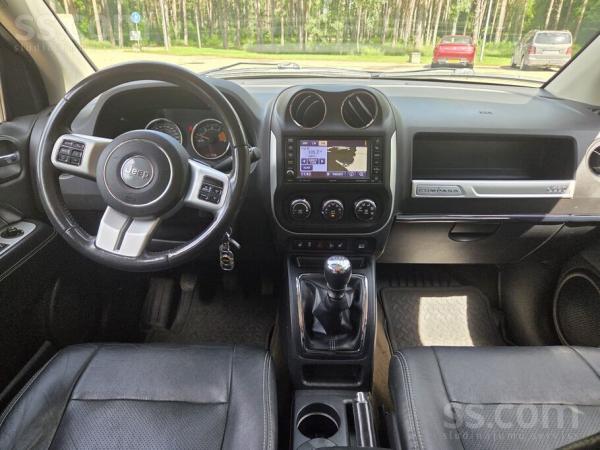 Black Jeep Compass 2014 in Riga, with an engine capacity of 2.20 L and mileage of 196 thousand km for 6450 €, photo 9 on AUTOMOTO.COM.LV
