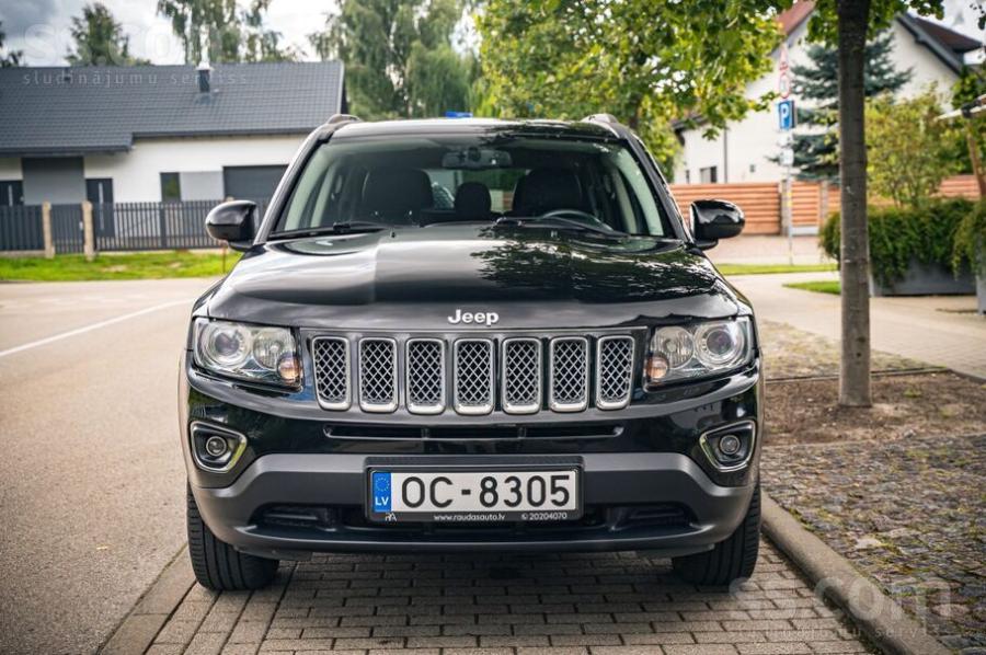 Black Jeep Compass 2014 in Riga, with an engine capacity of 2.20 L and mileage of 196 thousand km for 4990 €, photo 3 on AUTOMOTO.COM.LV